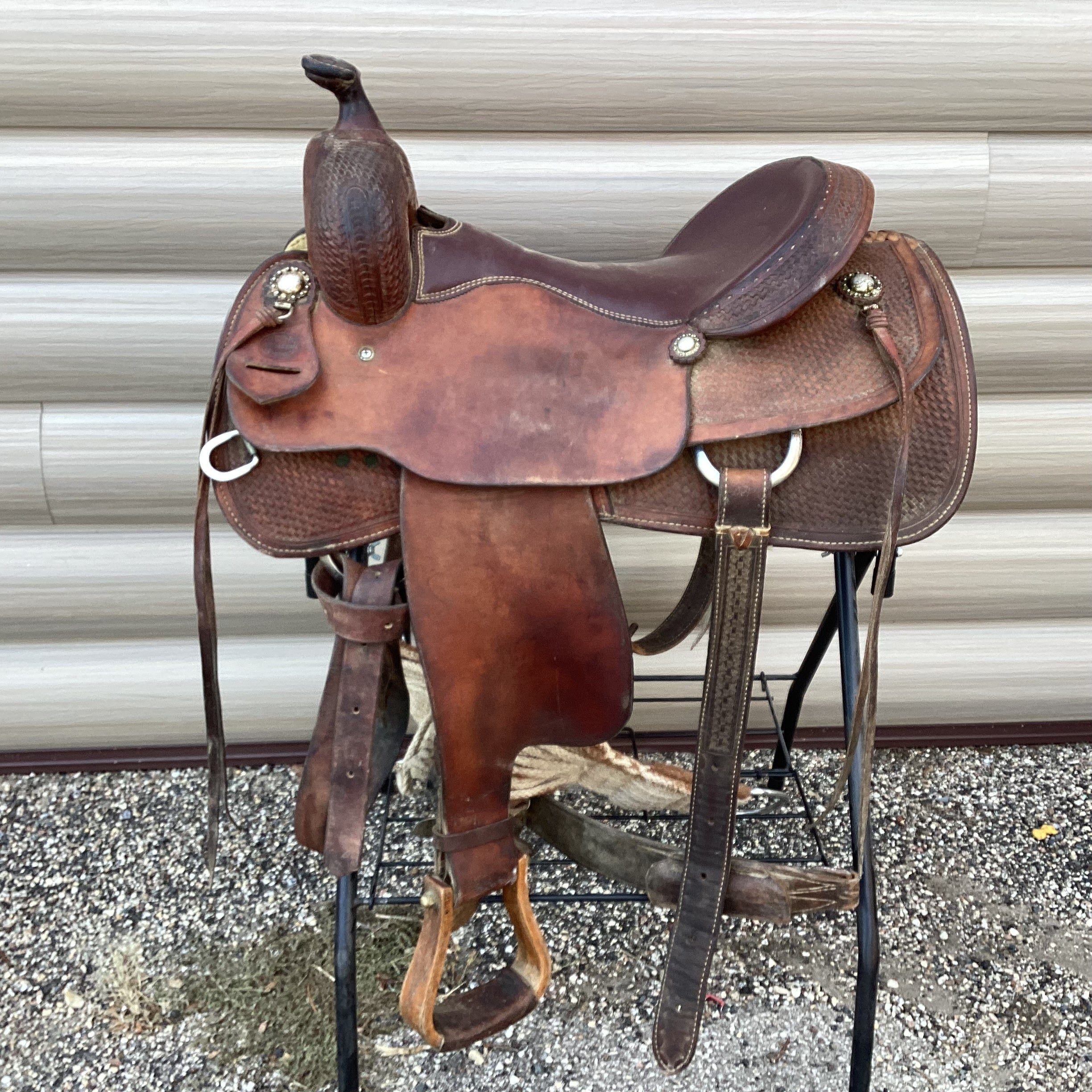 Top hand Custom Ranch Saddle | The Tin Cactus Saddlery + Boutique
